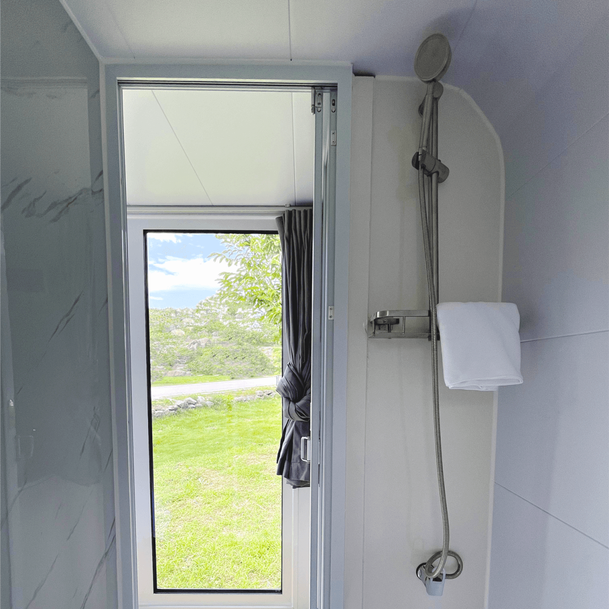 Outdoor Living and Working Tiny House 13ft – Chery Industrial