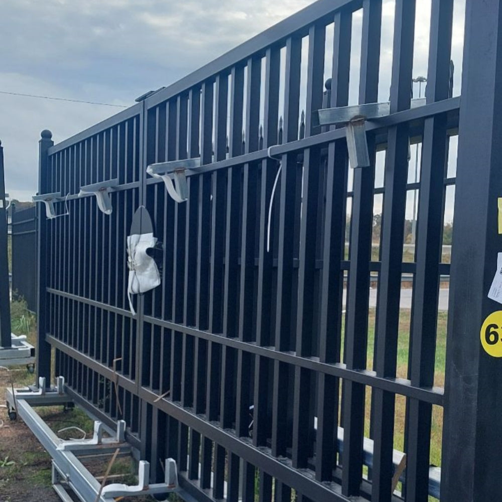 [AS-IS] 20ft Farm Metal Driveway Gate – Chery Industrial